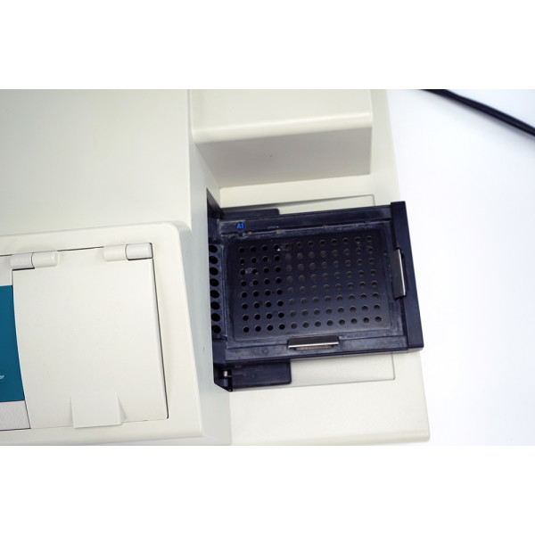 Molecular Devices SpectraMax Plus Microplate Reader S/N: 02927 SoftMa ...