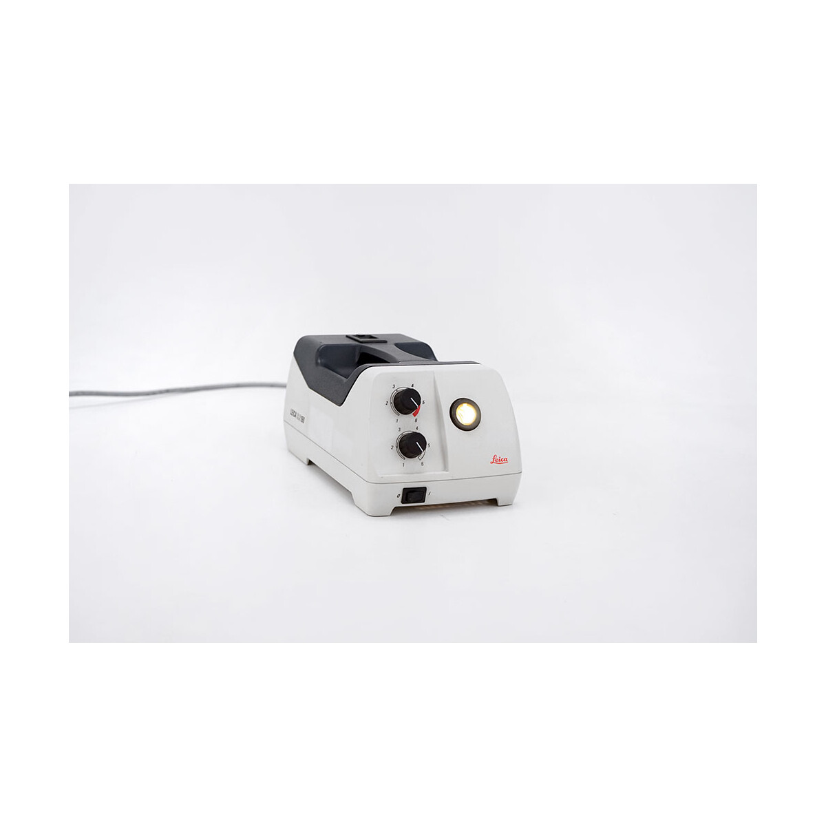 Leica CLS 150 Microscope Cold Light Source Kaltlichtquelle 150W, 446,25